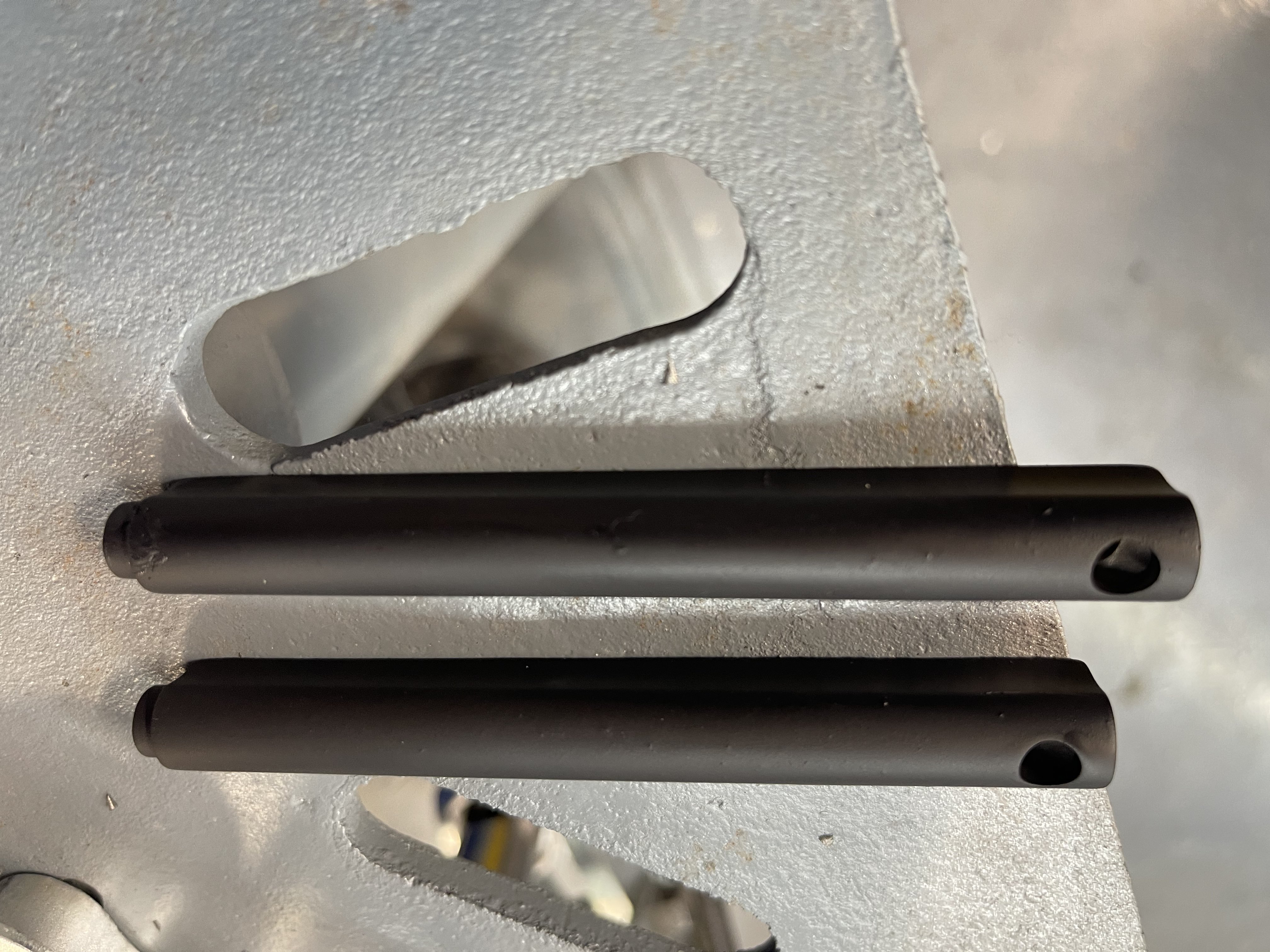 Anyone ever strip & refinish Vaquero aluminum ejector rod housing ...